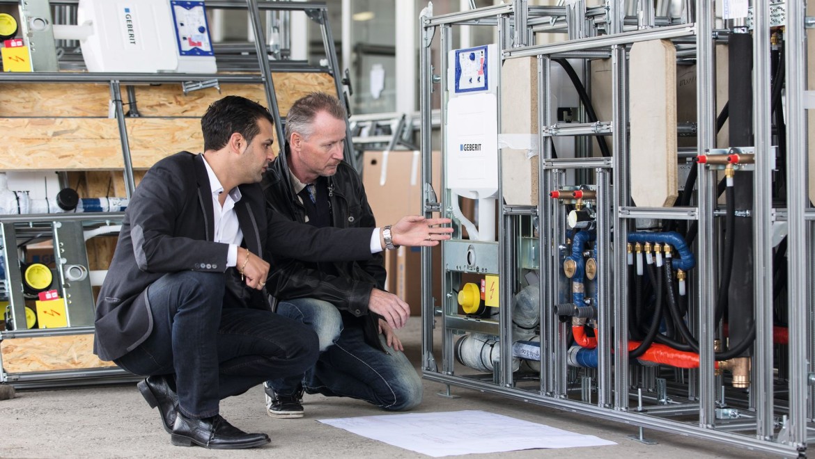 Profesyoneller için Geberit'ten yardım ve destek | Geberit
